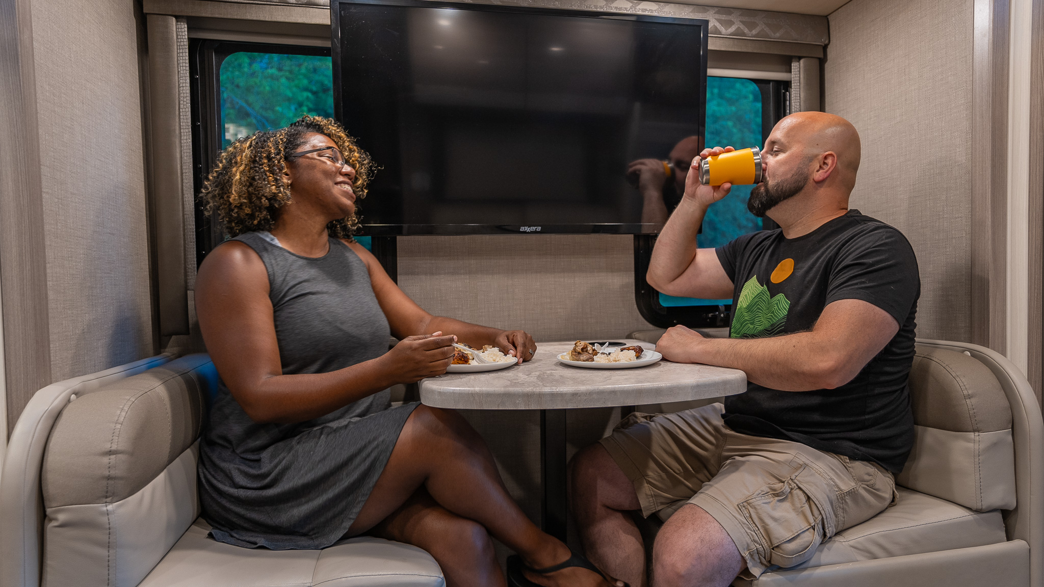 RV Tours — Gabe and Rocio Rivero’s New Thor Motor Coach Delano - THOR ...